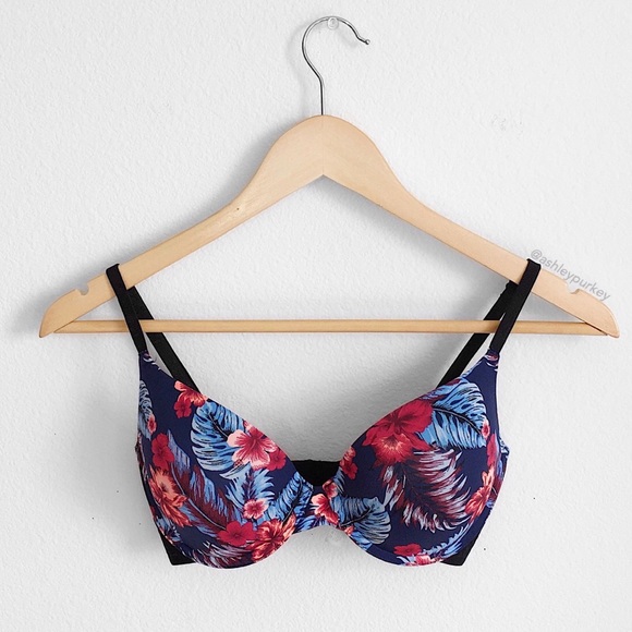 PINK Victoria's Secret | Intimates & Sleepwear | Sale Vs Pink Blue Red ...